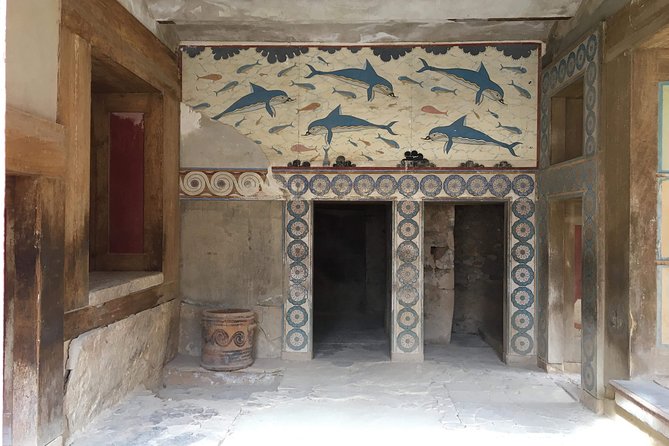 Labyrinth of Knossos Skip-The-Line Ticket With Tour Guide - Navigating the Site and Logistics