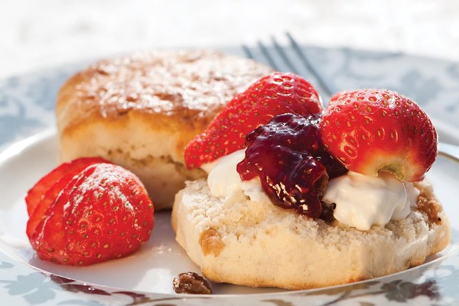London Vintage Bus Tour With Cream Tea at Harrods - Inclusions and Exclusions of the Tour