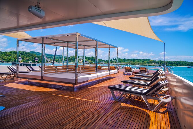 Luxury Boat to James Bond Islands with Lunch and Sunset Dinner - Who Will Love This Tour?