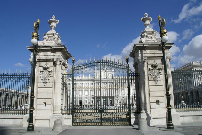 Madrid Sightseeing Tour With Royal Palace Skip the Line - What to Expect: Tour Inclusions and Exclusions