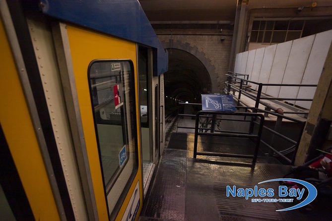 Naples Historical Panoramic Walking Tour: Rich and Poor Areas - Guided Expertise: Meet the Guides