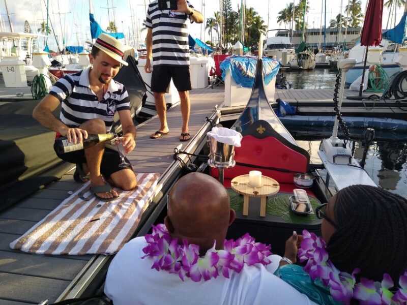 Oahu: Luxury Gondola Cruise with Drinks and Pastries - FAQ