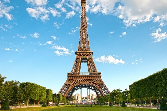 Paris Eiffel Tower, Notre Dame, Louvre and Montmartre Guided Tour - Seine River Cruise