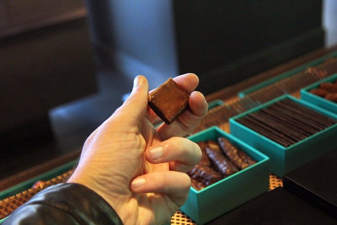 Paris French Sweets Tasting Tour With Pastries and Chocolates - Insights From the Local Guide