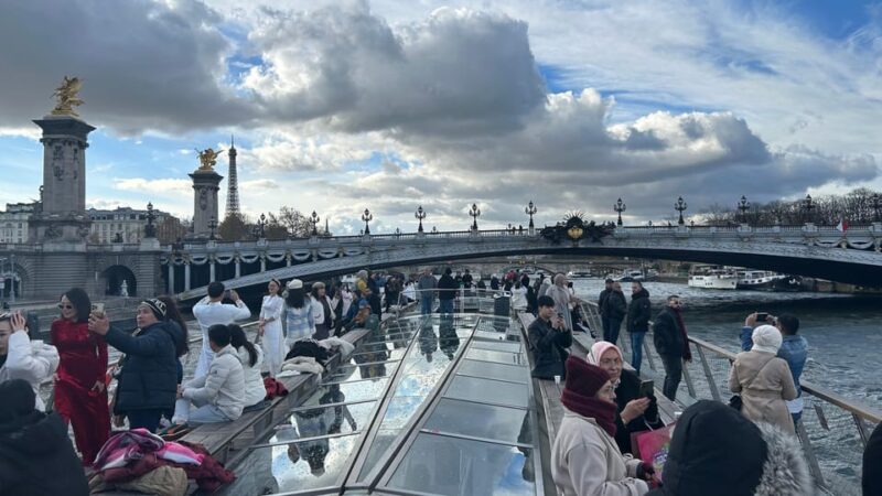 Paris: Illuminations River Cruise With Audio Commentary - Customer Feedback and Additional Information