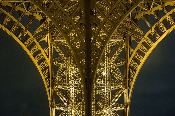 Paris Late Dinner at Eiffel Towers Madame Brasserie Restaurant - Customer Perspectives