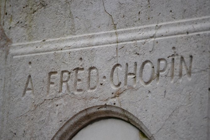 Pere Lachaise Cemetery Walking Tour in Paris - Meeting and Pickup Information