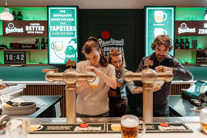Prague Beer Pouring Class at Pilsner Urquell - Preparing for the Class
