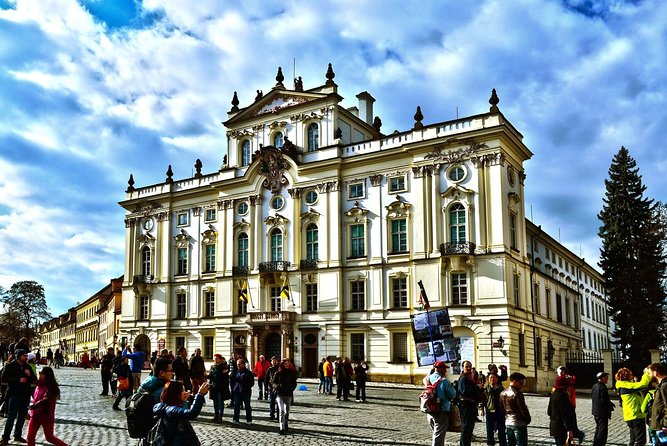 Prague Castle Walking Tour - Meeting and End Points