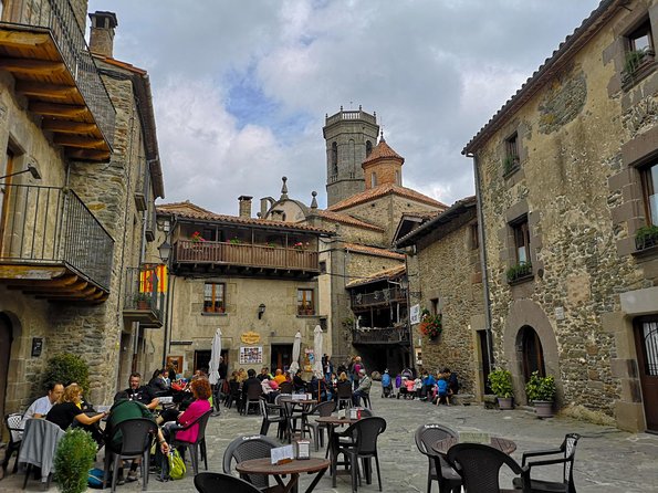 Private Full Day Trip to Medieval Villages of Catalonia + Lunch Front of a Lake - Rupit: Wandering Through the Cobbled Streets