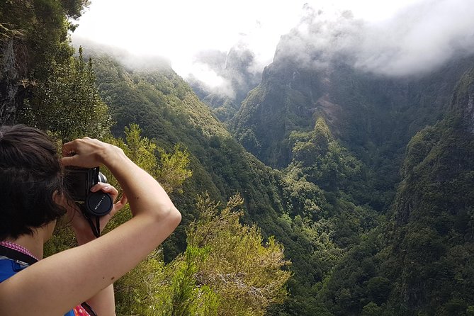 Private Guided Walk Levada Caldeirao Verde - Capturing Memories: Photography and Scenic Views
