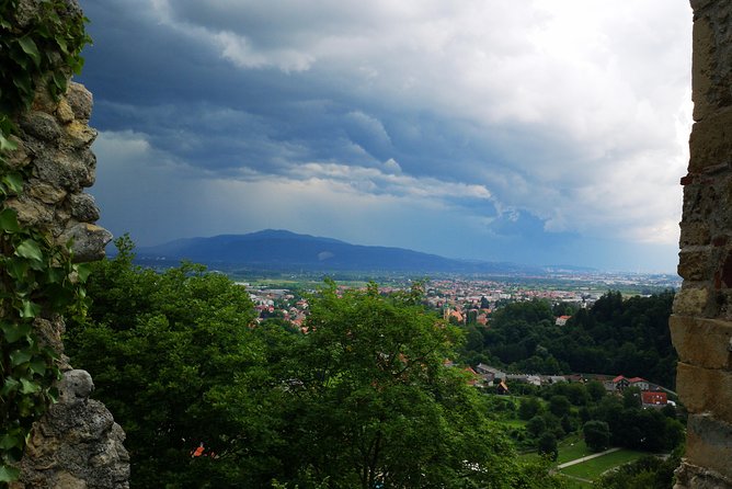 Private Wine Tour From Zagreb: Two Local Wineries & Samobor - Discovering Plešivica: Zagrebs Vineyard