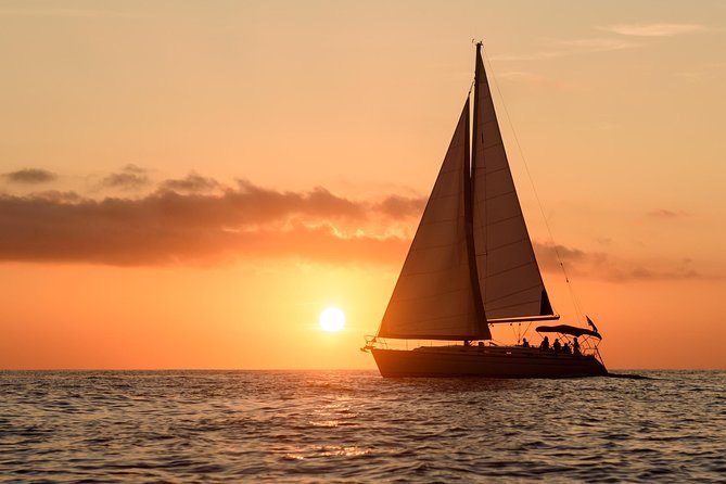 Santorini Private Sunset Sailing Tour With Dinner, Drinks &Transfer Included - Explore Santorinis Iconic Beaches