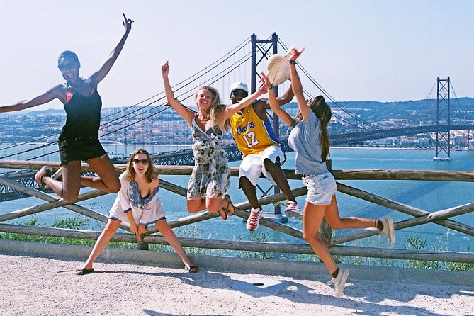 Sesimbra Wild Beach Tour From Lisbon - Visiting the Cristo Rei Sanctuary