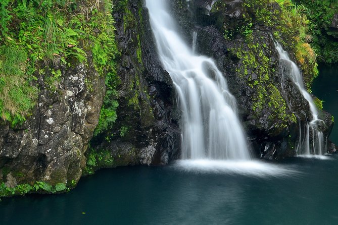Small-Group Luxury Tour: Road to Hana and Kaeleku Cavern Day Trip - Why Choose This Tour