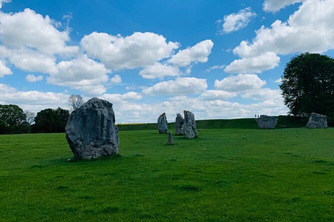 Stonehenge Special Access Guided Evening Tour Review - Knowledgeable and Engaging Guides