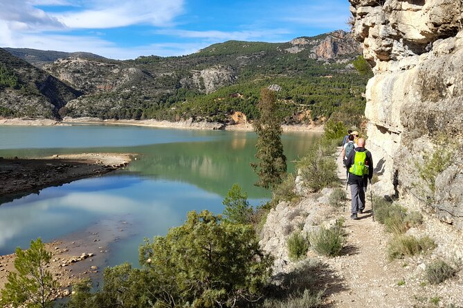 Stunning Hike Around Buseo Reservoir - Exploring the Waterfall Trails