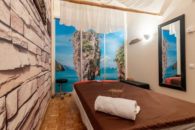 Traditional THAI MASSAGE of 60 Min at THAI SPA MASSAGE BARCELONA - Operating Hours and Confirmation