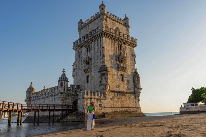 2h Lisbon Tiles & Street Art Tuk Tuk Tour - Exploring Lisbons Vibrant Street Art