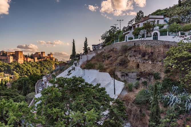 Alhambra, Albaicin and Sacromonte Guided Tour - Traveler Reviews and Feedback
