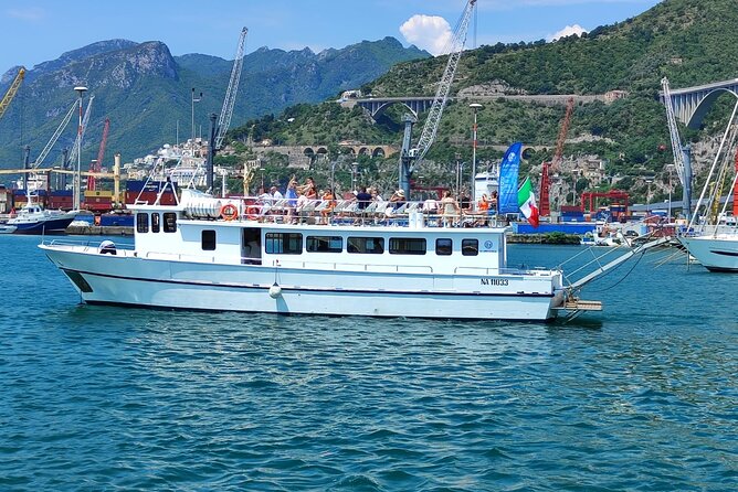 Amalfi Coast by Boat With Aperitif, Lunch and Sea Breaks - Enjoying the Aperitif and Lunch