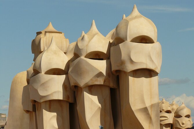 Barcelona: Sagrada Familia, Modernism and Gothic Quarter - Accessibility Features of the Tour