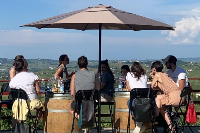 Between Langhe and Monferrato Review - Accessibility and Group Size