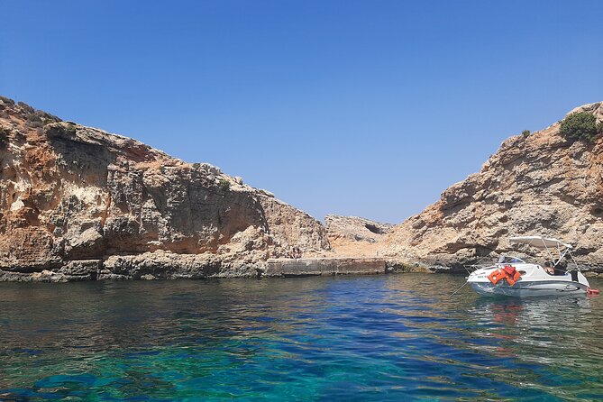 Boat Charters Blue Lagoon, Crystal Lagoon, Comino, Malta - Discovering the Crystal Lagoon and Comino