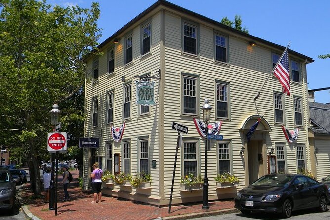 Boston Historic Pubs With Food & Drink, Ferry & Walking Tour - Meet at Modern Pastry - Underground, North End