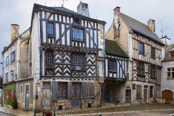 Burgundy Wine Tasting Small-Group Tour in Chablis From Paris - Group Size and Tour Atmosphere