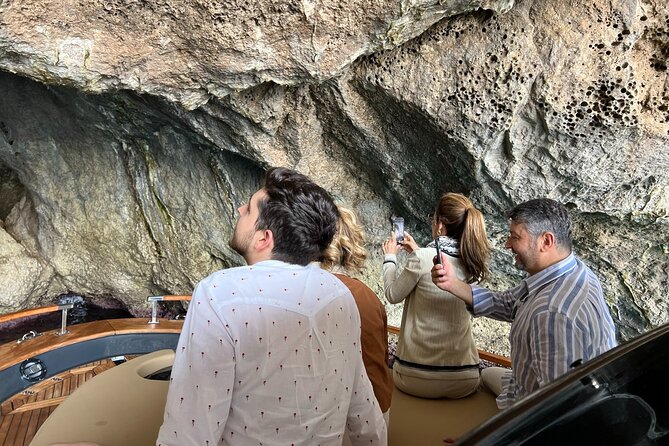 Capri Exclusive Premium Semi-Private Luxury Yacht Tour - Onboard Amenities and Hospitality
