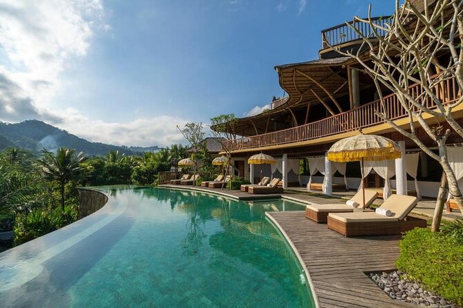 East Bali Tour: Gate of Heaven, Water Palace, Sleeping Gajah - Logistics and Practical Tips