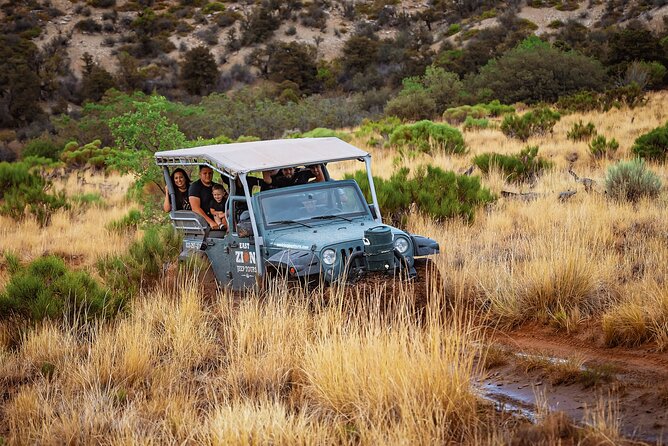 East Zion: Zion Cliffs Sunset Jeep Tour - Meeting Information