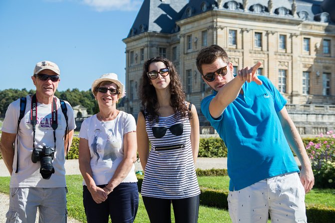 Fontainebleau and Vaux-Le-Vicomte Castle Small-Group Day Trip From Paris - Discovering Fontainebleau Castle