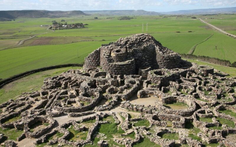 From Cagliari: Tour to the Nuraghe of Barumini & Casa Zapata - Exploring the Nuraghe of Barumini