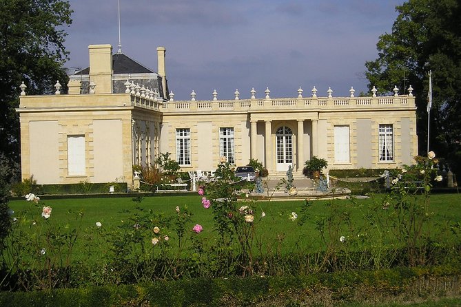 Full-day Saint-Emilion: Village, Undergrounds and Châteaux - Savoring the Local Cuisine and Wine