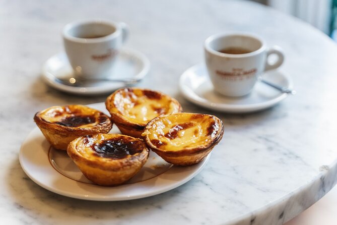 Lisbon Guided Food Tour With Dinner and Wine Pairings - Enhancing the Personal Experience