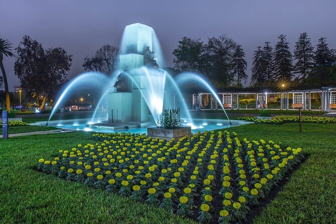 Magic Fountains Park & Bohemian Barranco at Night (Small Group) - Knowledgeable Guides and Personalized Experience