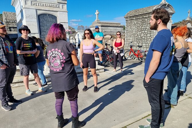 New Orleans Garden District and Cemetery Bike Tour - Discovering the Irish Channel Neighborhood