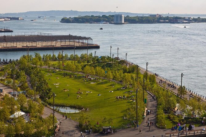 NYC Bus Tour of Brooklyn, Bronx, Queens: Contrasts, Color and Character - FAQs