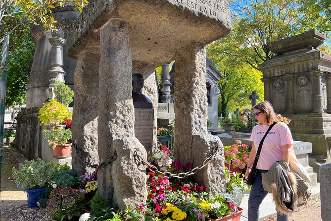 Paris: Haunted Père Lachaise Cemetery Guided Tour - Accessibility and Practical Information