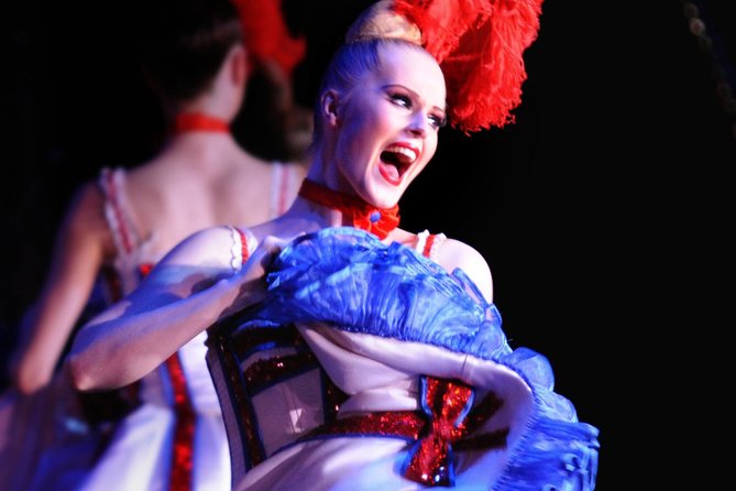 Paris Moulin Rouge Cabaret Show and Dinner - Getting There