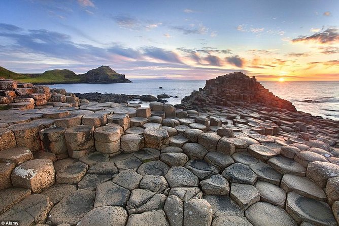 Private Causeway Coastal Tour Rope Bridge & Giants Causeway - Luxury and Comfort in Private Transportation