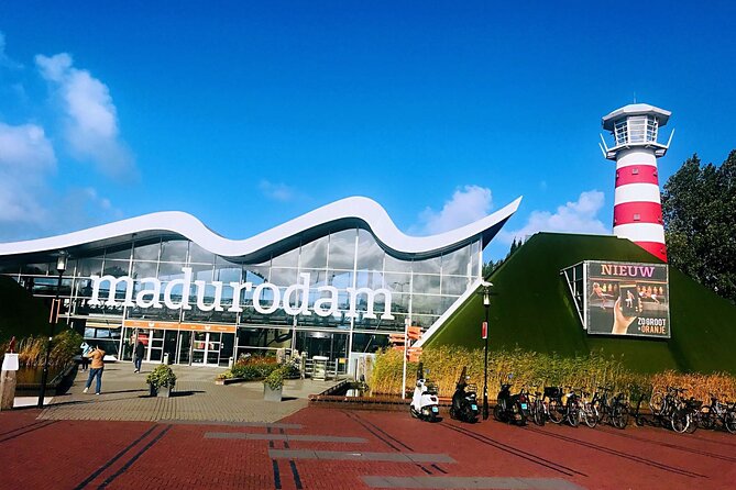 Rotterdam, Delft, The Hague Day Tour Incl. Madurodam/Royal Delft - Guide Performance and Customer Service Insights