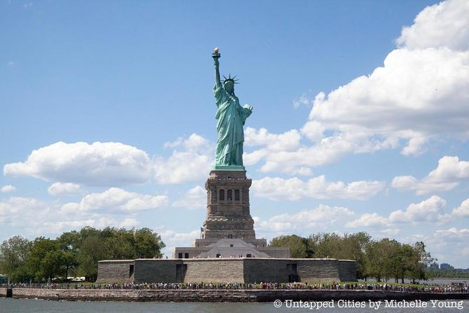 See It All New York City Walking and Boat Guided Tour - Discover the 9/11 Memorial and Museum