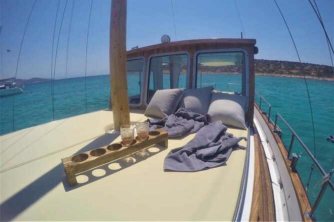 Small Group Cruise Around Antiparos & Despotiko With Lunch - Experiencing the Warm Hospitality of the Crew