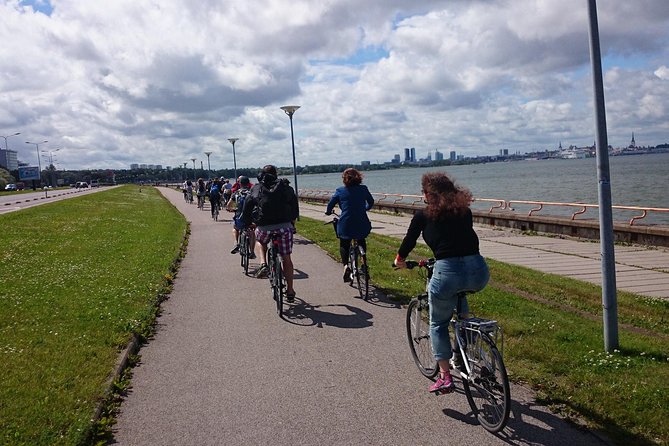 Tallinn Bicycle Sightseeing Tour - Bicycle Options and Equipment