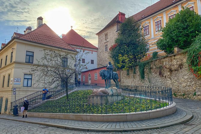 The Best of Zagreb in Half-Day - Private 4-H Tour - Journey Through the WWII Gric Tunnel