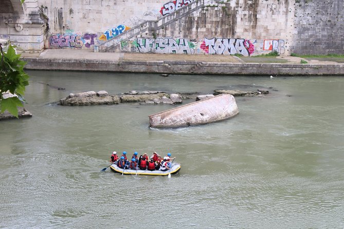 Urban Rafting on Romes Tiber River - Highlights and Points of Interest