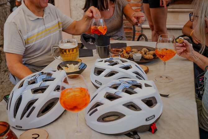 Verona Panoramic E-Bike Tour With Lunch - Discovering Piazza Delle Erbe